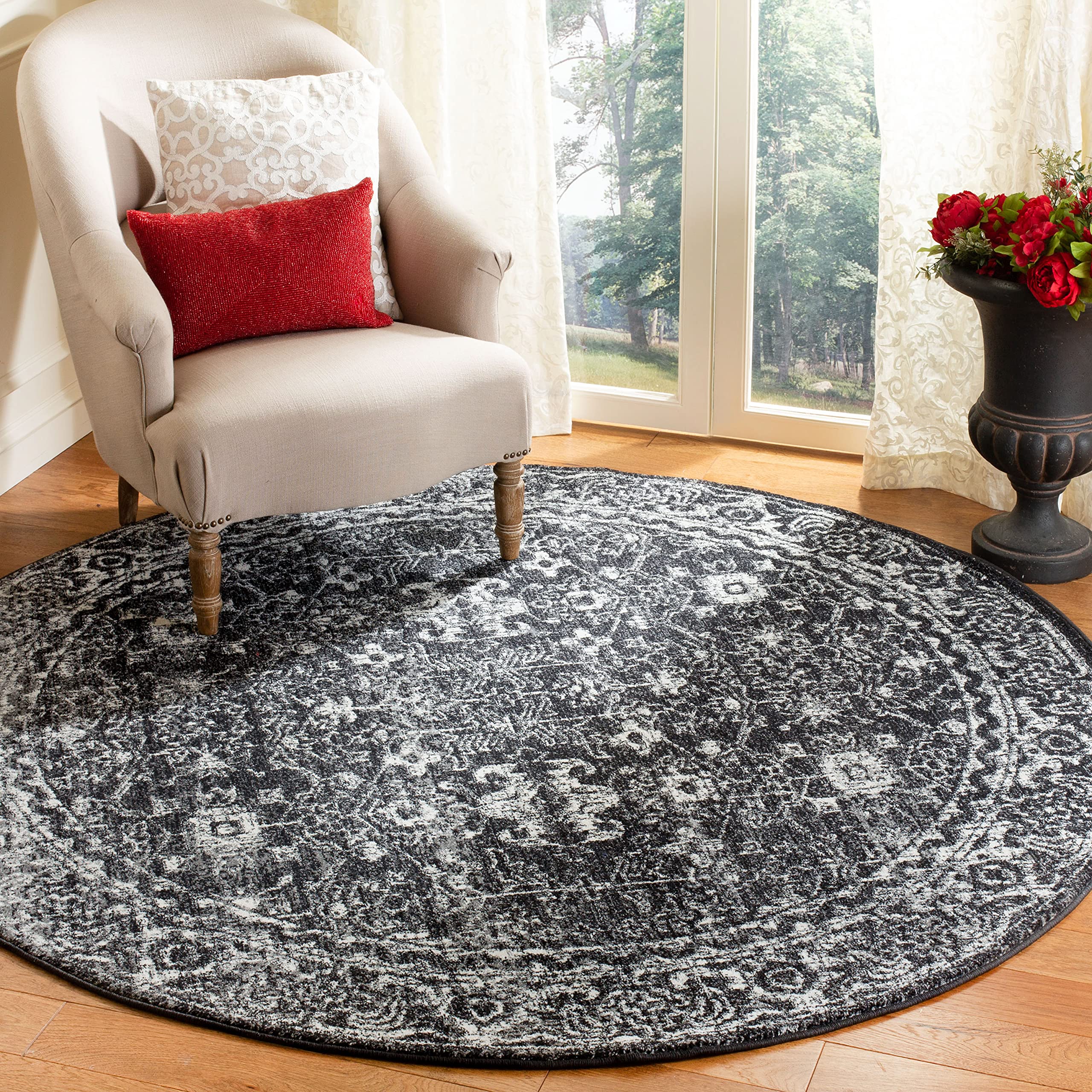 SAFAVIEH Evoke Collection 3' Round Charcoal / Ivory EVK270K Shabby Chic Distressed Non-Shedding Dining Room Entryway Foyer Living Room Bedroom Area Rug