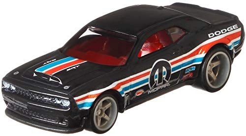 Hot Wheels 18 Dodge Challenger Vehicle