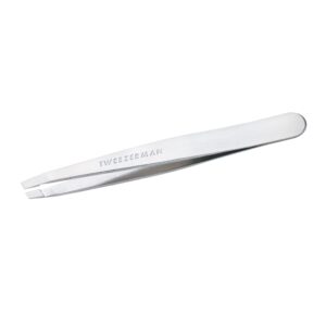 tweezerman stainless steel slant tweezer - eyebrow tweezers for women and men (platinum silver)