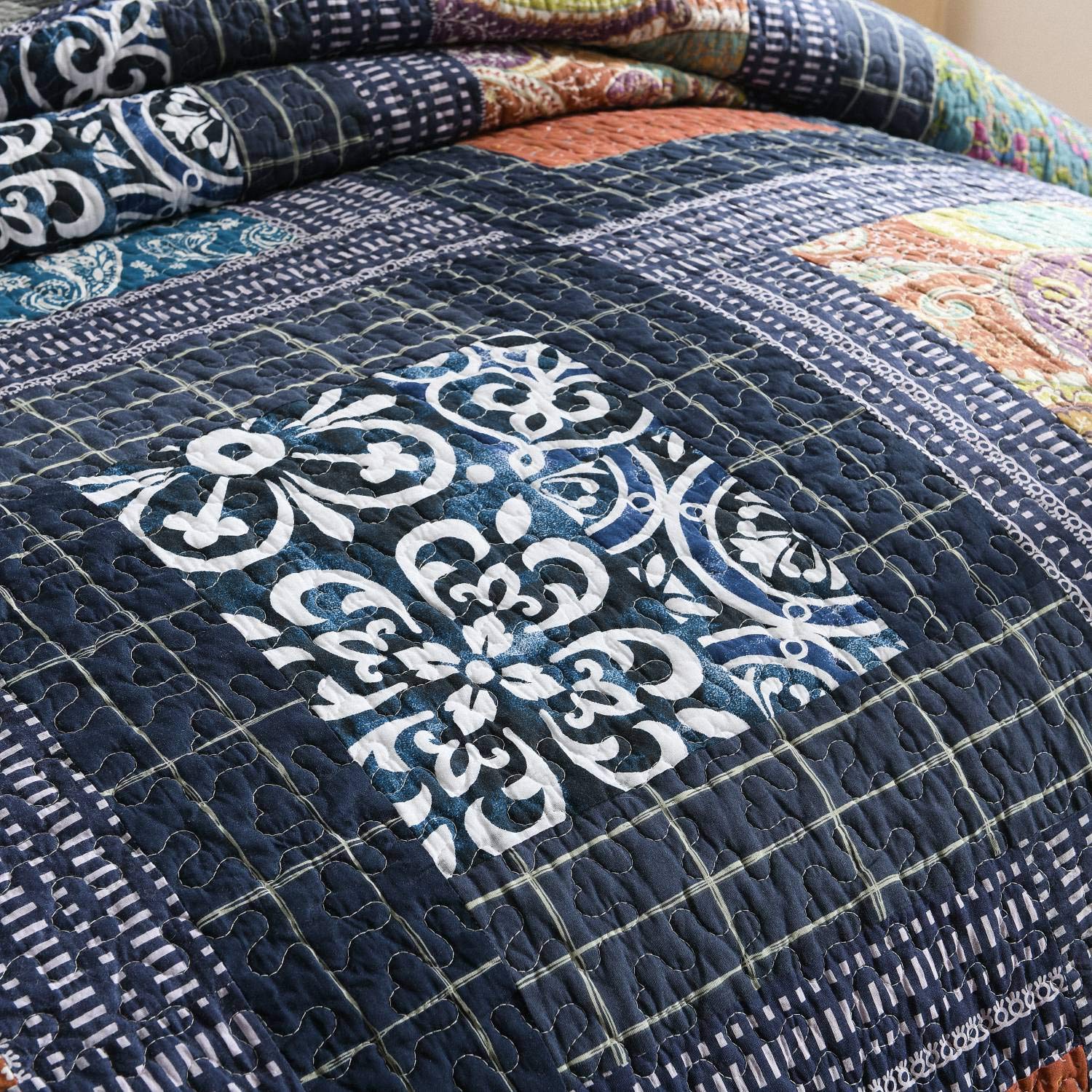 NEWLAKE Bedspread Quilt Set with Real Stitched Embroidery, Paisley Grid Pattern,Queen Size