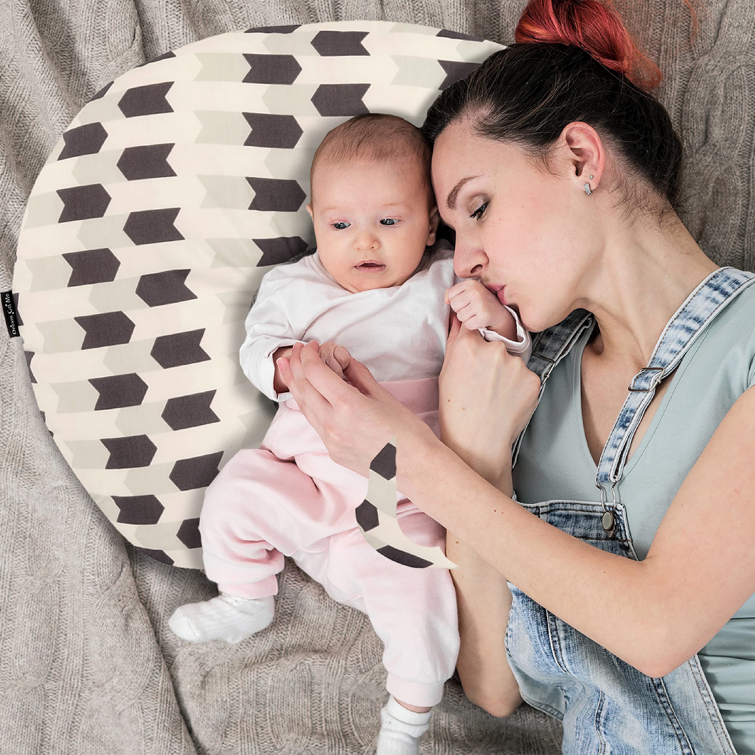 Dream On Me Beeboo Nursing Pillow and Positioner, Breastfeeding and Bottlefeeding Pillow, Removable and Washable Pillow Cover, Soft and Breathable Fabric, Fawn Brown