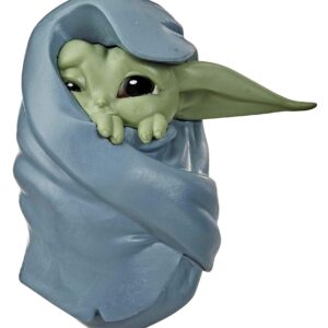 STAR WARS The Bounty Collection The Child Collectible Toys 2.2-Inch The Mandalorian “Baby Yoda” Sipping Soup, Blanket-Wrapped Figure 2-Pack