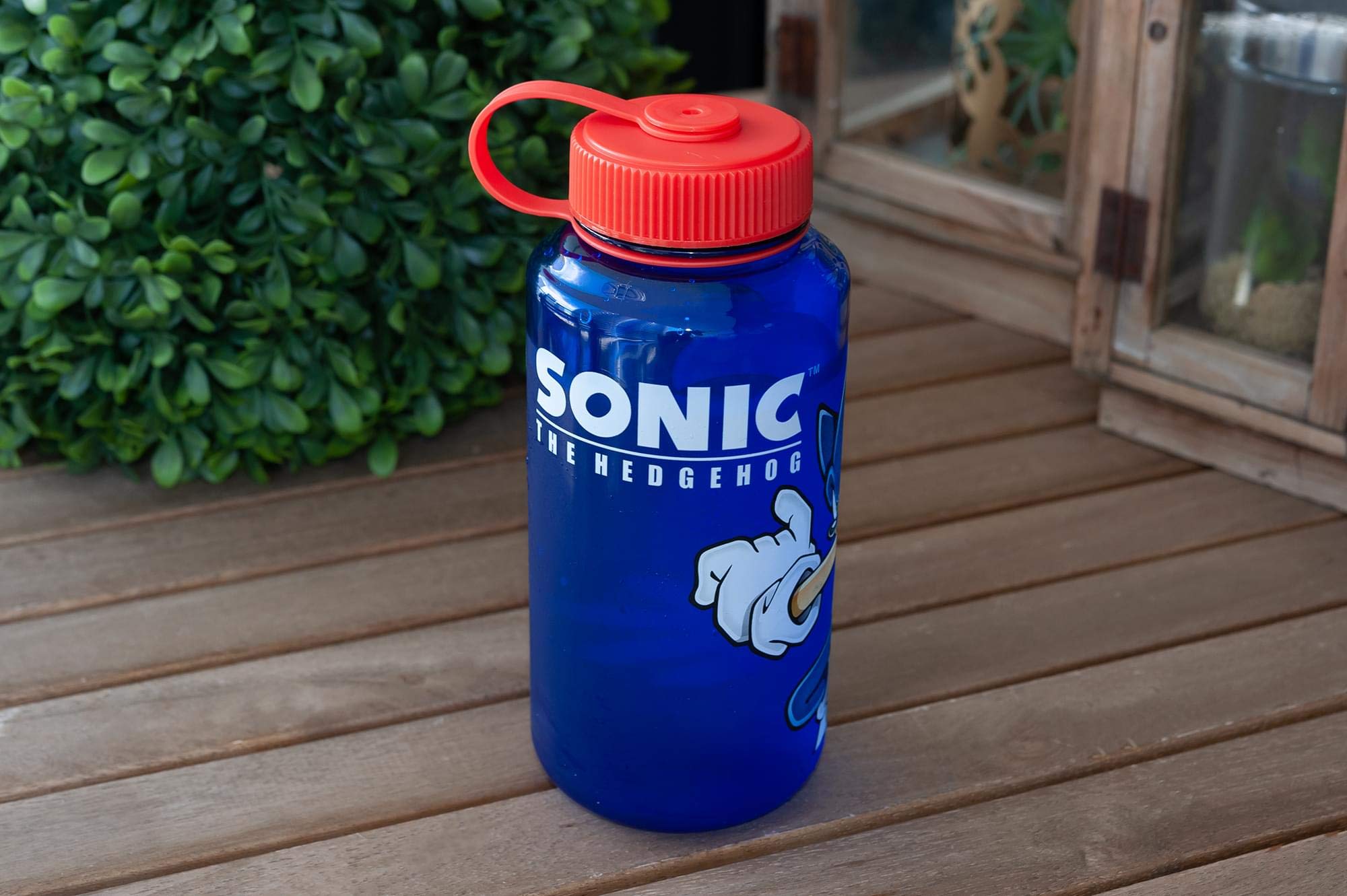 Just Funky Sonic The Hedgehog Plastic Water Bottle - Reusable 32oz Travel Tumbler Drink Holder With Leak/Spill-Proof Lid - Great For School, Sports, Backpack, Lunchbox, Birthday Party Favors - From