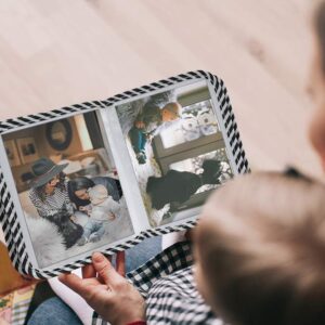 ABCKEY My Family And Friends Baby Photo Album With Sunflower Baby-safe mirror Holds 18 Photos