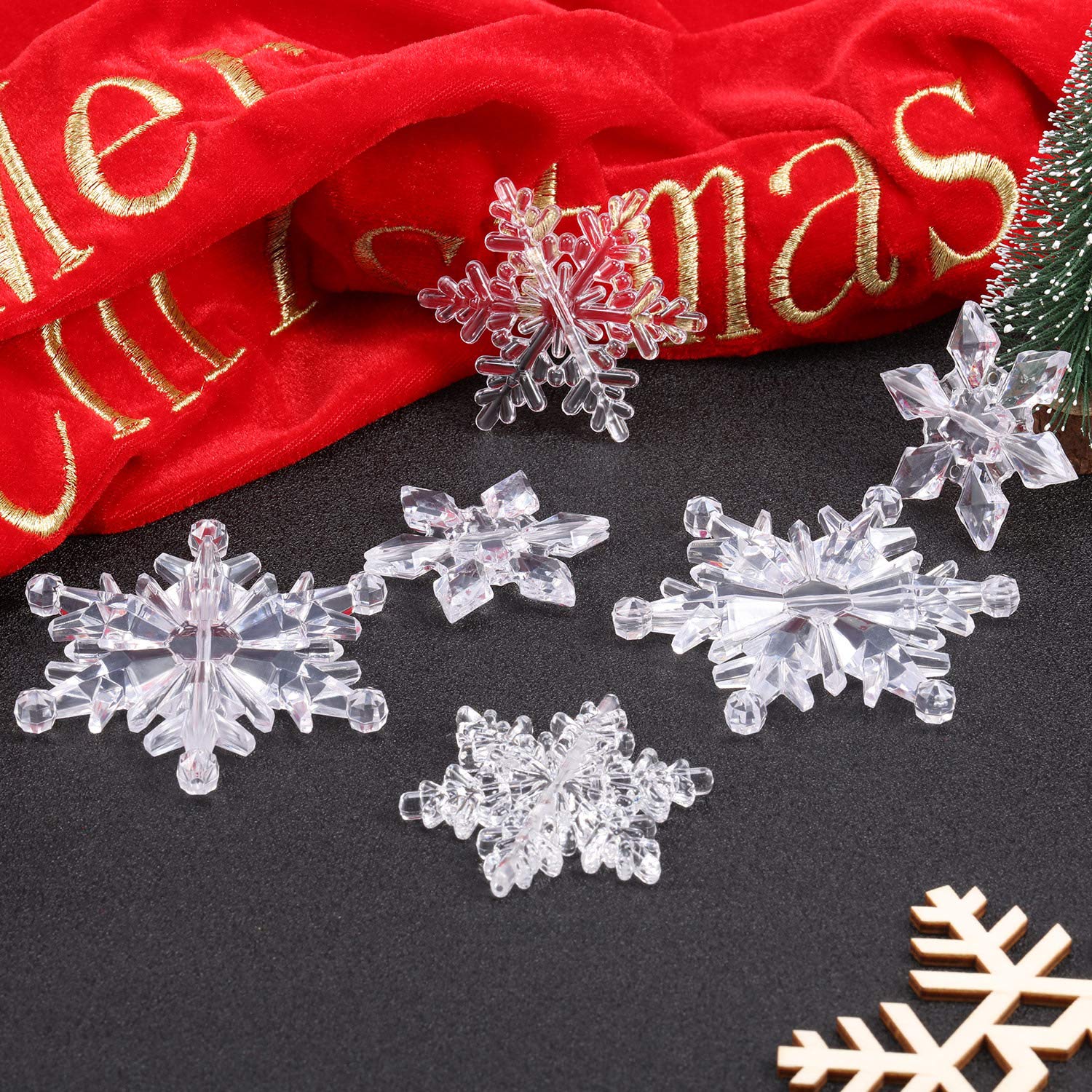 45 Pieces Crystal Snowflake Ornaments Clear Acrylic Snowflake Christmas Xmas Tree Hanging Pendants for Winter Theme Party Favors Supplies (Clear)