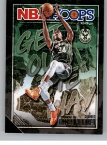 2019-20 panini hoops get out the way #14 giannis antetokounmpo milwaukee bucks basketball card