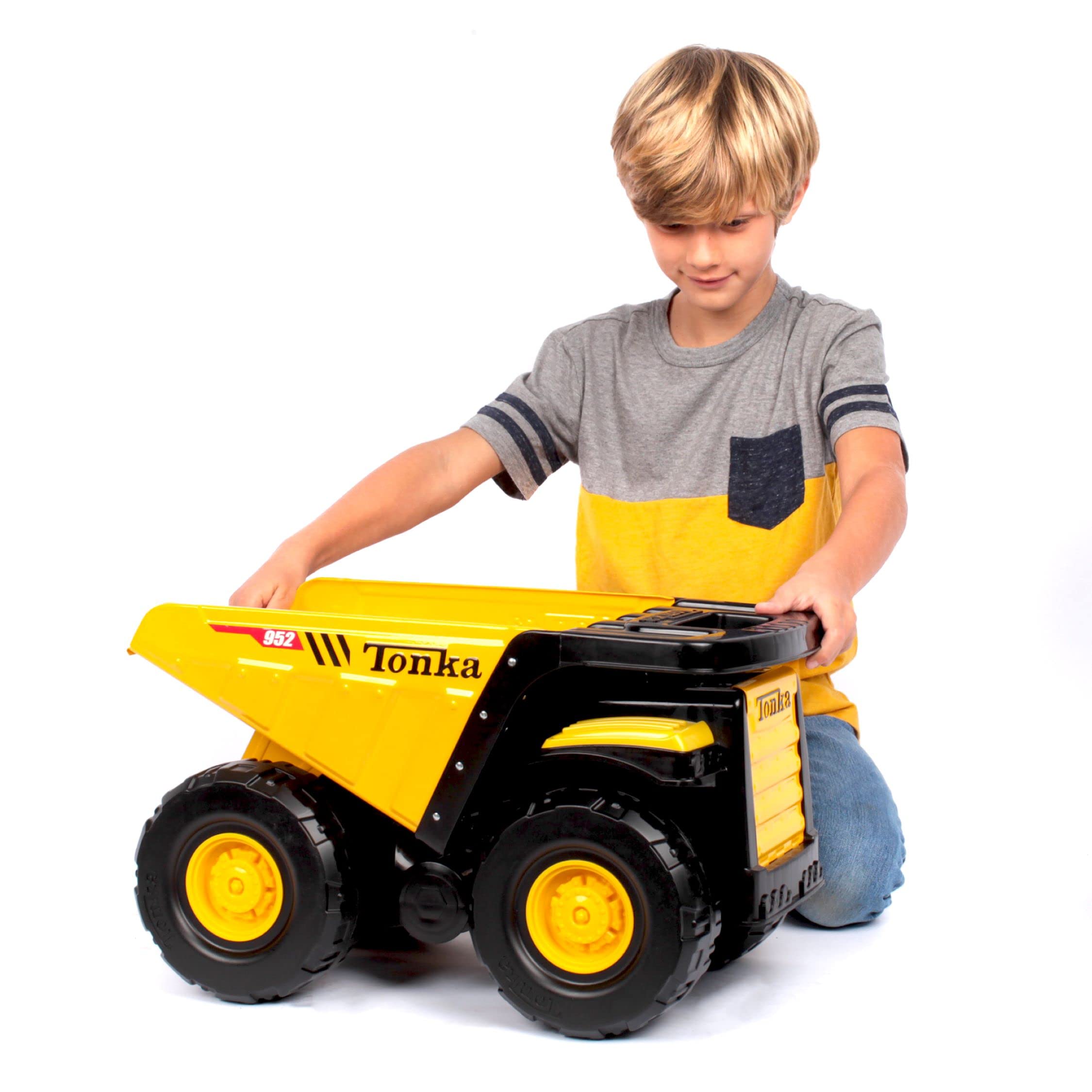 Tonka Steel Classics, Toughest Mighty Dump Truck – Made with Steel and Sturdy Plastic, Yellow Friction Powered, Boys and Girls, Toddlers Ages 3+, Big Construction Truck, Birthday Gift, Holiday