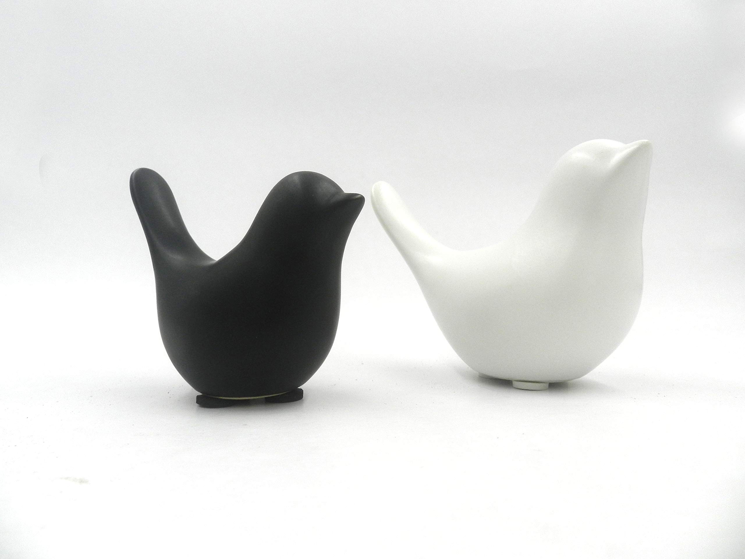 SuDuoLa Scandinavian Decor Bird Decor (Minimalist Decorations Modern Sculptures White Doves Birds Figurine) Home Decor Crafts Ceramic Birds Gifts (Black and White) 2Pcs