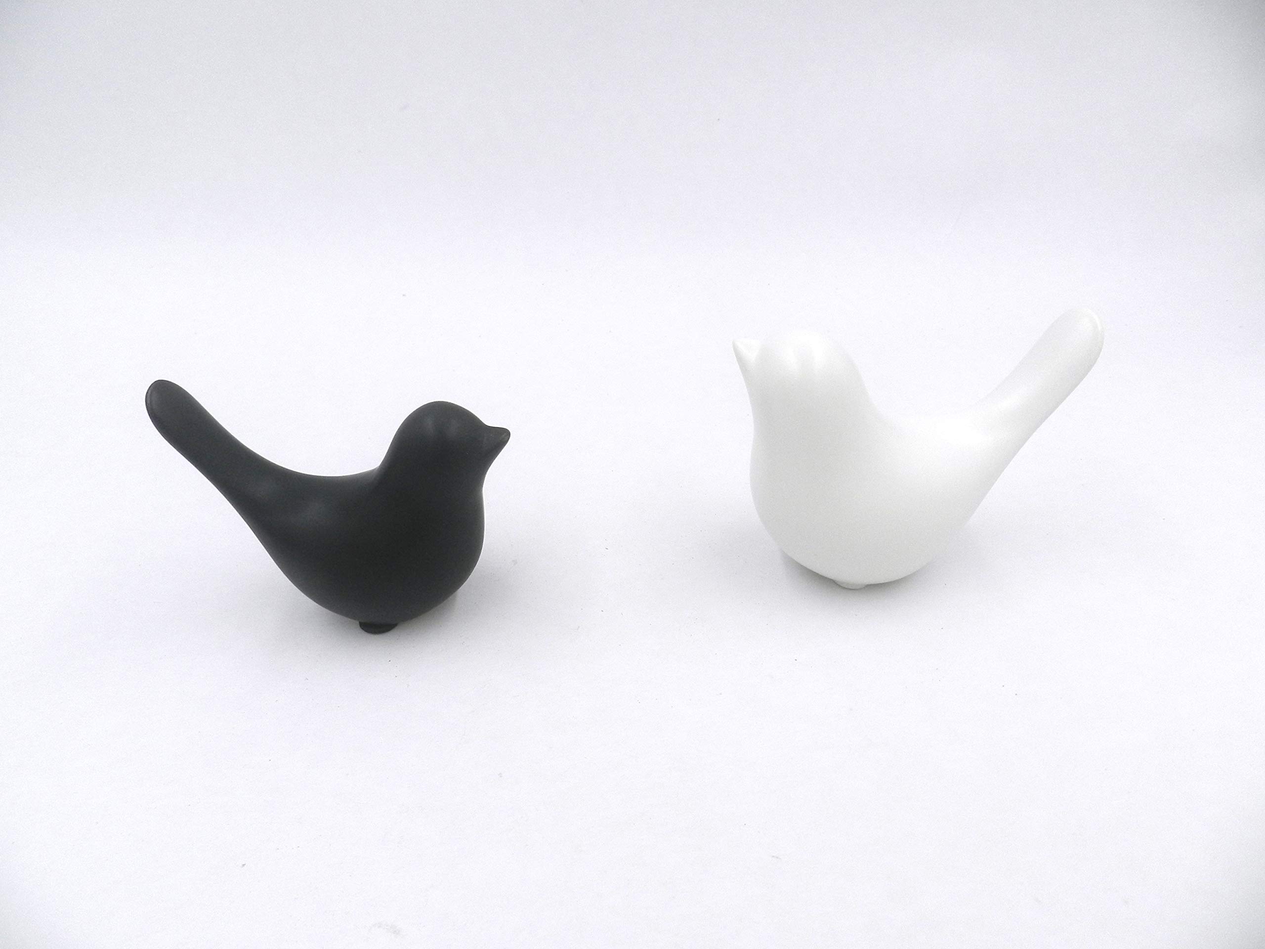 SuDuoLa Scandinavian Decor Bird Decor (Minimalist Decorations Modern Sculptures White Doves Birds Figurine) Home Decor Crafts Ceramic Birds Gifts (Black and White) 2Pcs