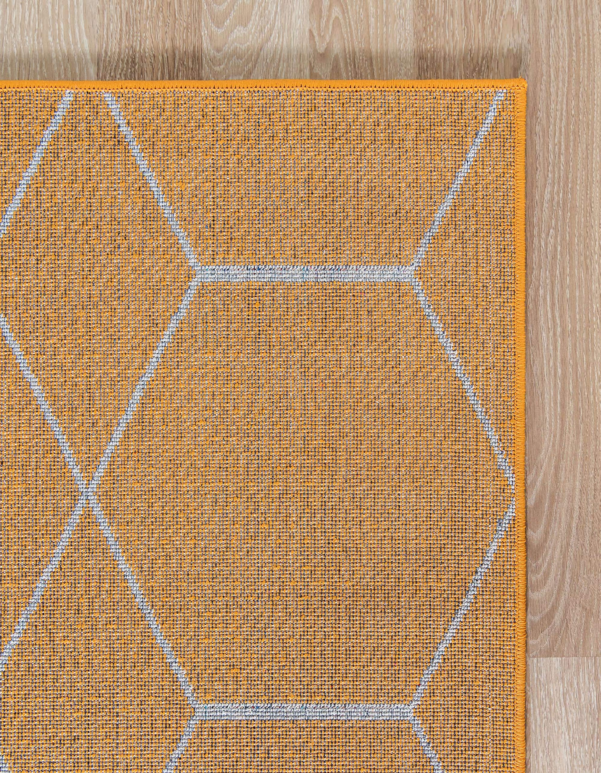 Unique Loom Trellis Frieze Collection Area Rug - Geometric (2' x 6' 1" Runner, Orange/ Ivory)