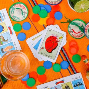 Loteria Mexican Bingo Game Kit - Loteria Bingo Game for 20 Players - Includes 1 Deck of Cards and Boards - with 100 Bingo Chips - for The Entire Family - Great for Learning Spanish.