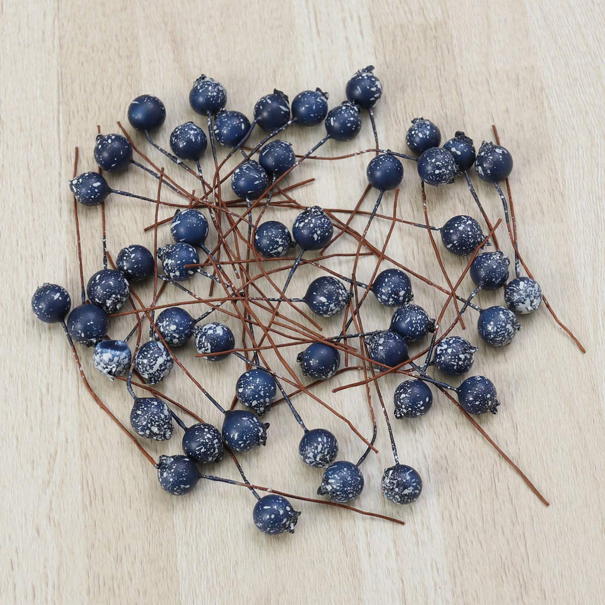 Healifty Christmas Berry Pick 50pcs Christmas Artificial Berries Stems Blue Holly Floral Picks for DIY Crafts Christmas Flower Arrangement Wreaths Holiday Decor Christmas Artificial Berry