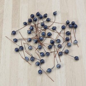 Healifty Christmas Berry Pick 50pcs Christmas Artificial Berries Stems Blue Holly Floral Picks for DIY Crafts Christmas Flower Arrangement Wreaths Holiday Decor Christmas Artificial Berry