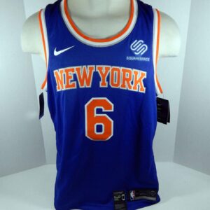 Mens New York Knicks Kristaps Porzingis #6 Blue Jersey Swingman Small Nike