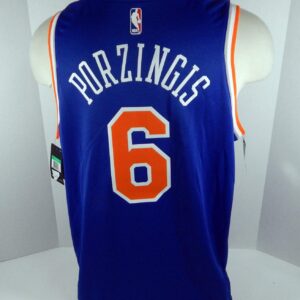 Mens New York Knicks Kristaps Porzingis #6 Blue Jersey Swingman Small Nike