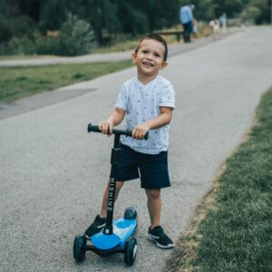 Kick Scooter for Kids with 3 Big Light Up Wheels, Lean to Steer, Adjustable Height, Wheel Scooter for Boys Girls Toddler (Black)