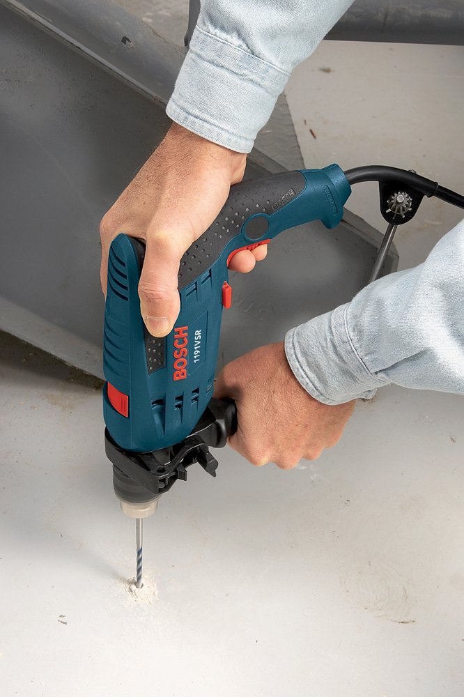 Bosch 1191VSRK-RT 1/2-Inch 7-Amp Corded Variable-Speed Hammer Drill w/Case (Renewed)