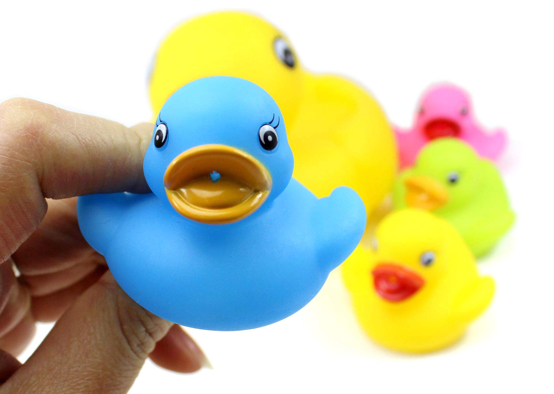 DOPHYRANIX Floating Rubber Duckies Bath Play 5 Pieces Set - Includes 1 Jumbo Mama Ducky and 4 Baby Ducks - Fun Water Tub Playing Kits(4 Colors)