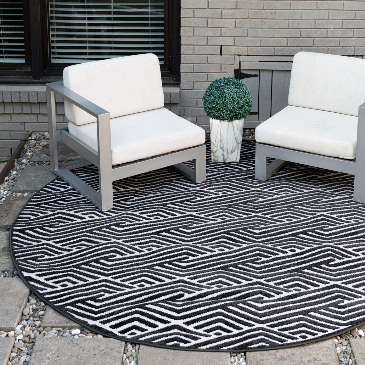 Unique Loom Sabrina Soto Outdoor Collection Modern, Vibrant, Carved Area Rug, 8 ft x 8 ft, Black/Ivory