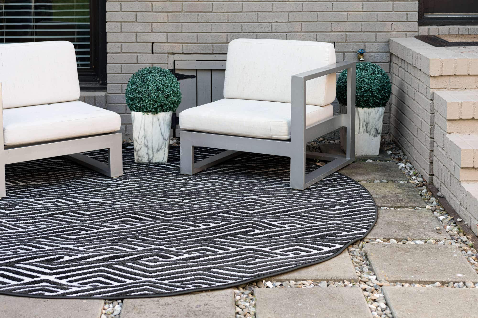 Unique Loom Sabrina Soto Outdoor Collection Modern, Vibrant, Carved Area Rug, 8 ft x 8 ft, Black/Ivory