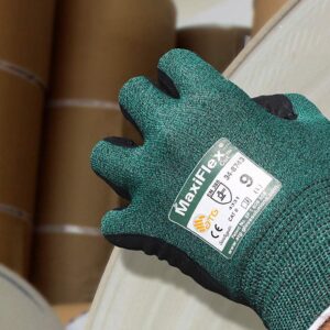 Maxiflex PIP ATG 34-8743/XL X-Large Cut, Green Engineered Yarn, Black Gloves, 3-Pack (34-8743 XLarge 3/Pack)