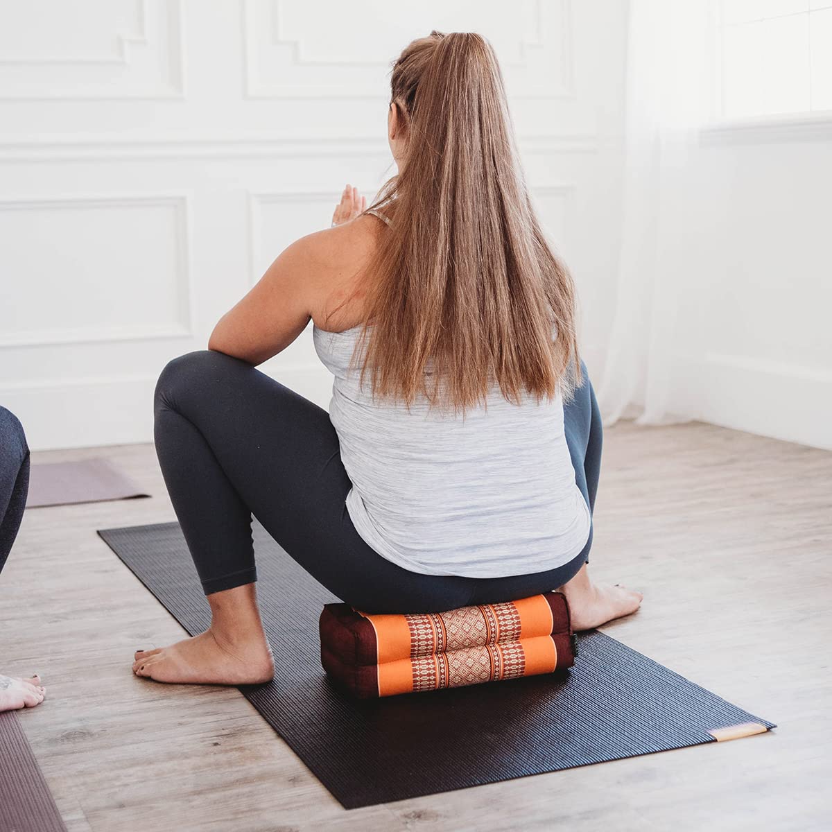 Zafuko Yoga & Meditation Cushion - Black/Red - organic water-resistant Kapok filling, meditation cushion, soft yoga prop