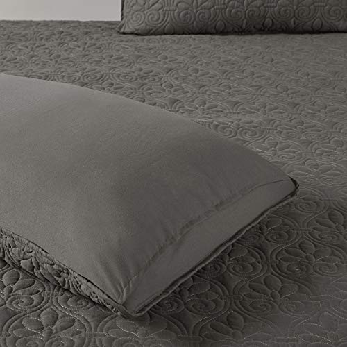 Madison Park Quebec Split Corner Quilted Bedspread Classic Traditional Design All Season, Lightweight, Bedding Set, Matching Shams, Queen(60" x80+24D), Damask Quilted Dark Grey 3 Piece