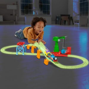 Thomas & Friends Trackmaster Hyper Glow Night Delivery Track Set with Hyper Glow Thomas Motorized Train Engine