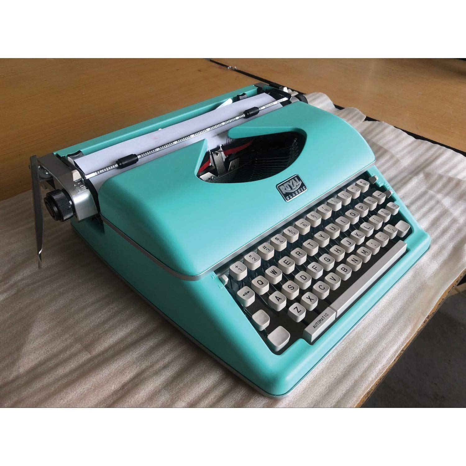 Royal 79101t Classic Manual Typewriter (mint Green)