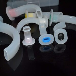 Multi-Color Disposable Oral Airway Tube for First Aid,Airway Kits 8 Pieces with Plastic Case with 2Pcs Sterile Gauze Swabs