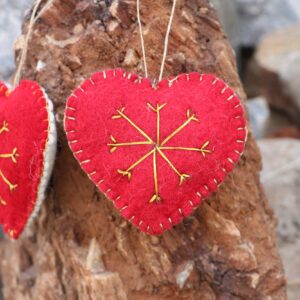 De Kulture Handmade Premium Wool Felt Snowflake Heart Eco Friendly Needle Felted Christmas Xmas Tree Decoration Stuffed Ornament for Home Office Party Holiday Décor, (Set of 2)