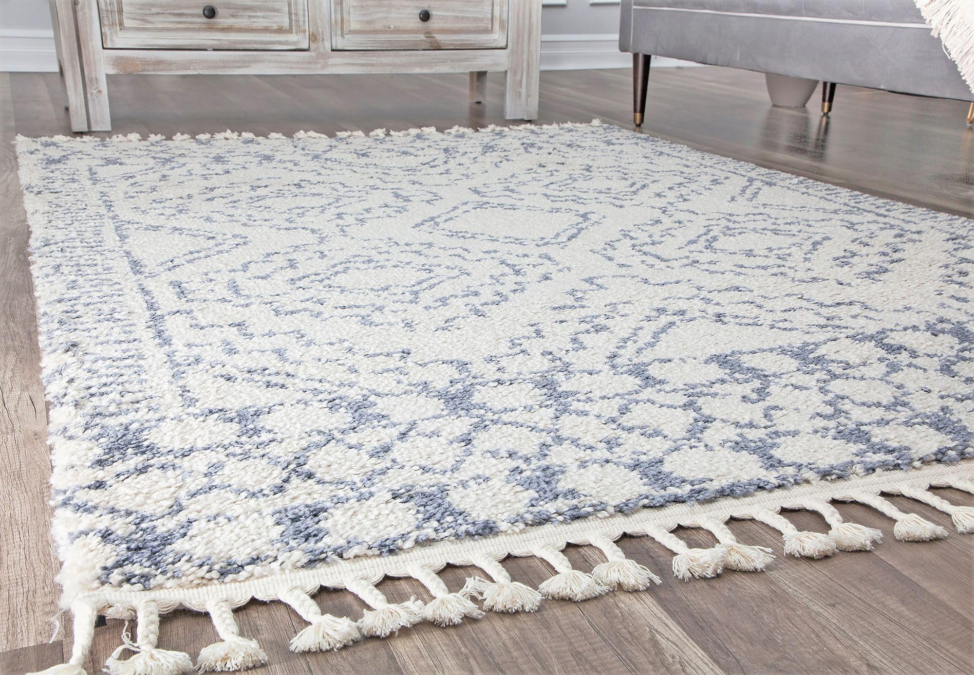 CosmoLiving by Cosmopolitan Reggia Area Rug, Linen White