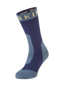 sealskinz unisex waterproof extreme cold weather mid length sock, navy blue/yellow, medium