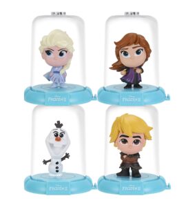 domez disney's frozen 2 collector set - includes elsa, anna, kristoff, and olaf