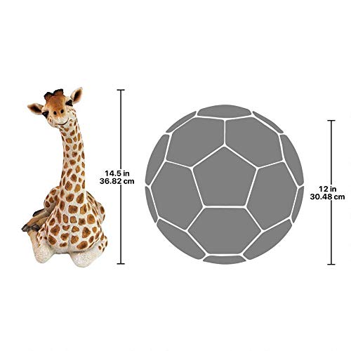 Design Toscano Zari The Resting Giraffe Statue: Medium