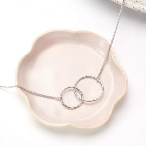 Expecting Mom Gift Necklace - Heartfelt Card & Jewelry Gift for Baby Showers, etc (Interlocking Circles, Silver)