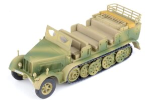 corgi diecast sd kfz 7 krauss-maddei medium towing half-track 1:50 military legends wwii display model aa60013 (cc60013)