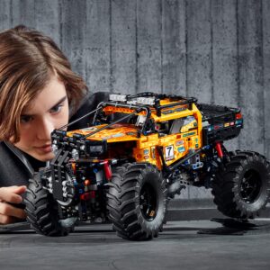 LEGO Technic 4x4 X treme Off Roader 42099 Building Kit (958 Pieces)