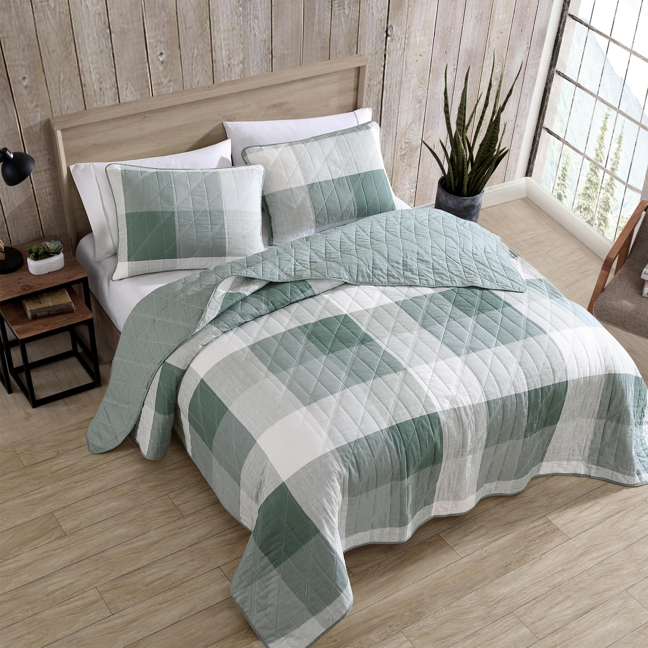 Eddie Bauer - King Quilt Set, Cotton Reversible Bedding with Matching Shams, Medium Weight Home Decor (Boulder Green, King)