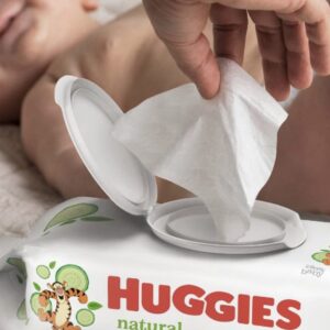 HUGGIES Refreshing Clean Baby Wipes, Disposable Soft Pack (8-Pack, 448 Sheets Total), Scented, Alcohol-Free, Hypoallergenic, Size 1