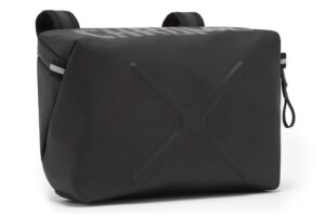 chrome industries helix handlebar bag - from bike to foot, handlebar to crossbody sling or fannypack, black