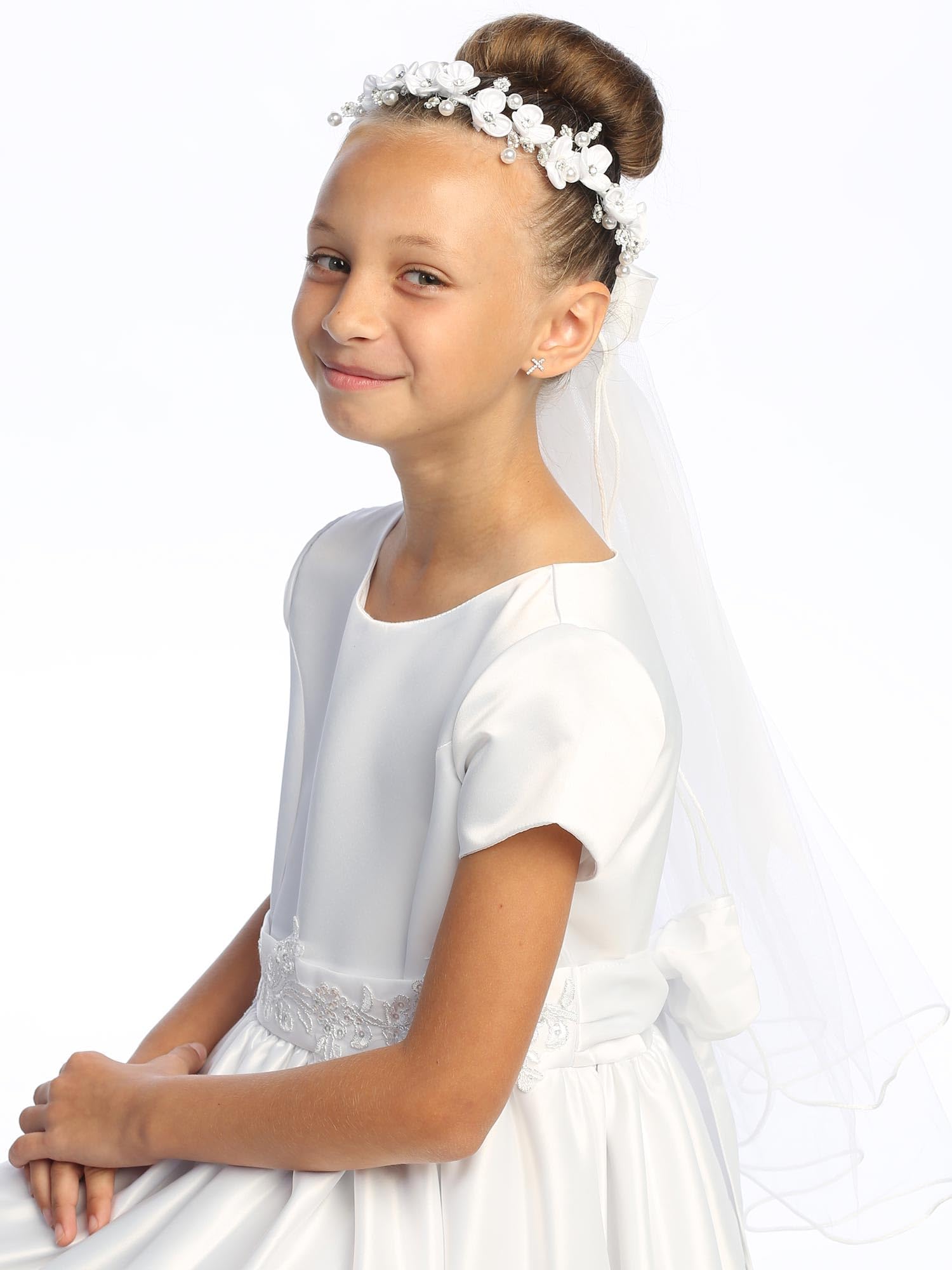 SWEA Pea & Lilli Girls First Communion Veil - White Holy 1st Communion Headpiece with Comb and Flowers