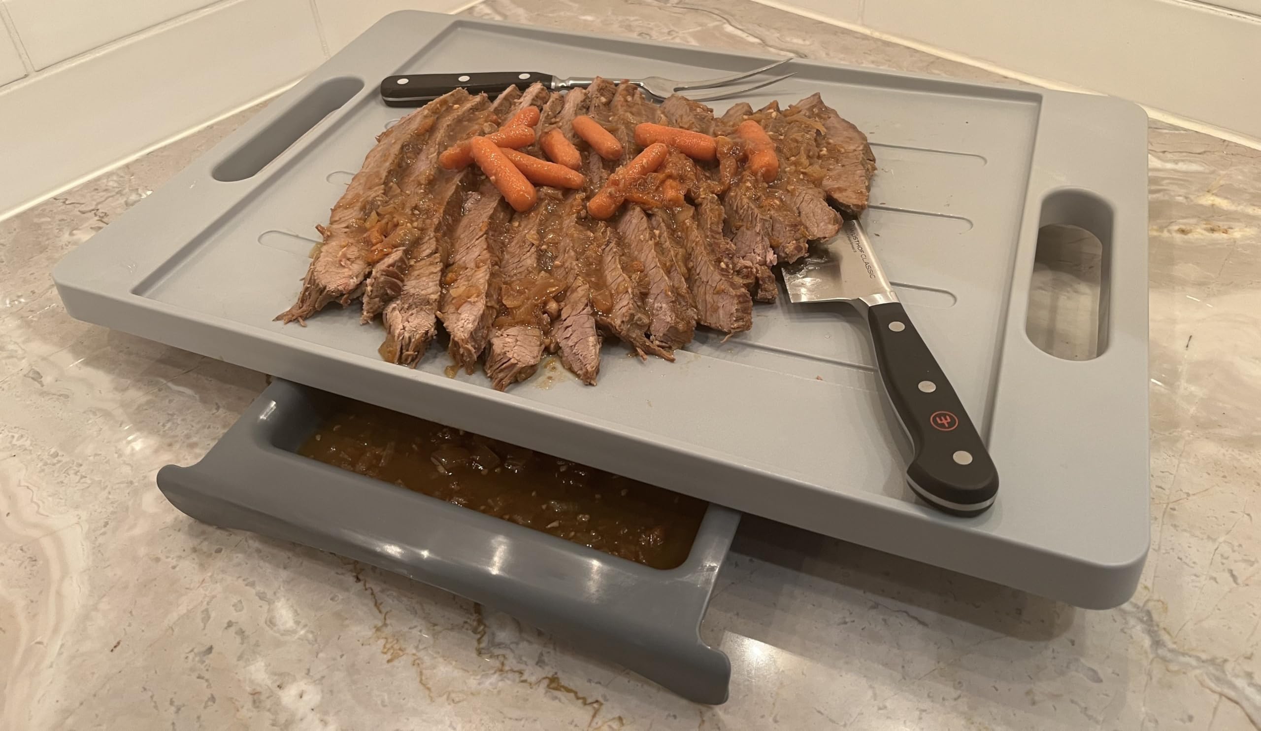 Karving King Large Meat Cutting Board with Juice Groove Meat Carving Board with Non-Slip Feet, Spikes, and Drip Tray Chopping Board for Kitchen