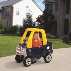 Little Tikes Cozy Truck Ride-On with removable floorboard, Small