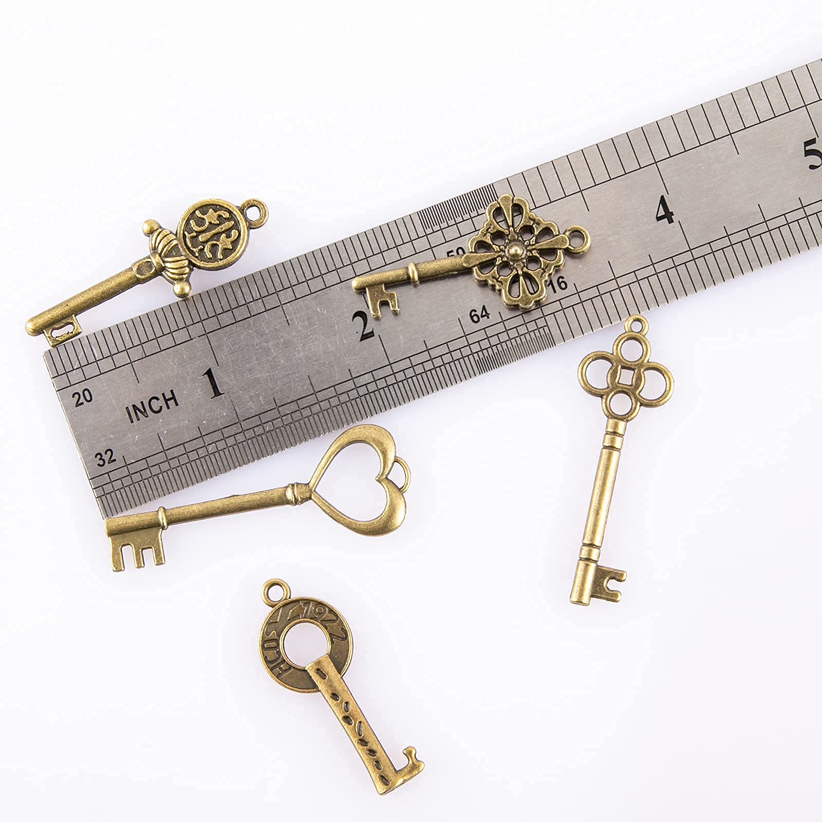 CHuangQi 40PCS Antique Bronze Vintage Skeleton Keys Charm Set, Steampunk Key DIY Handmade Accessories, Jewelry Making Supplies Wedding Favors