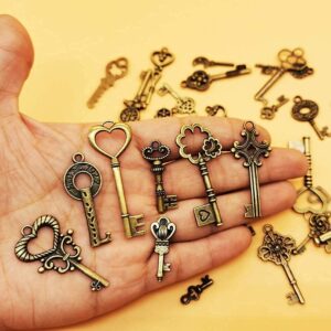 CHuangQi 40PCS Antique Bronze Vintage Skeleton Keys Charm Set, Steampunk Key DIY Handmade Accessories, Jewelry Making Supplies Wedding Favors