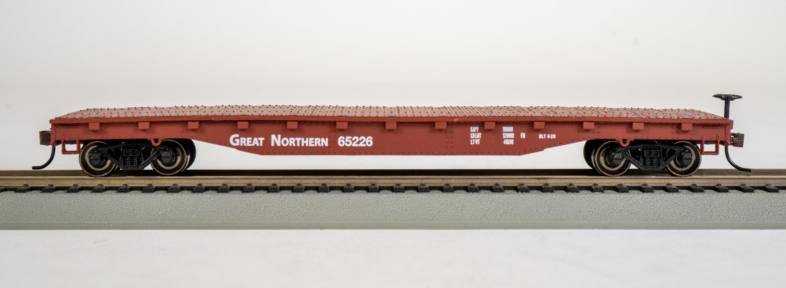 Bachmann Trains - 52' Flat Car - Great Northern #65226 - HO Scale