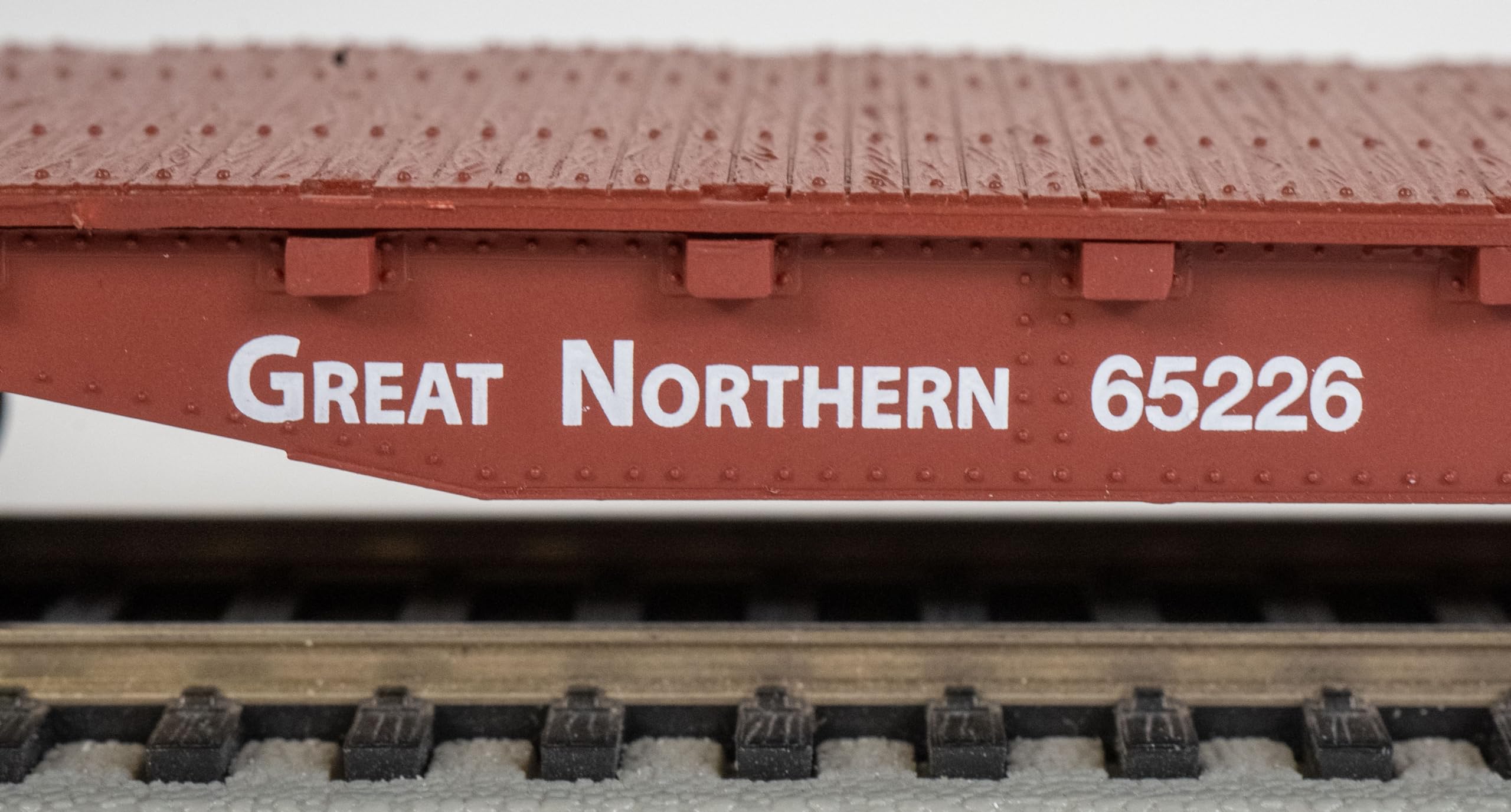 Bachmann Trains - 52' Flat Car - Great Northern #65226 - HO Scale