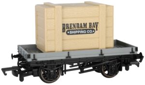 bachmann trains - thomas & friends™ 1 plank wagon with brendam bay shipping co. crate - ho scale