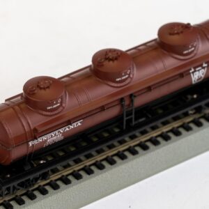 40' Three-Dome Tank Car - PRR #498647 - HO Scale